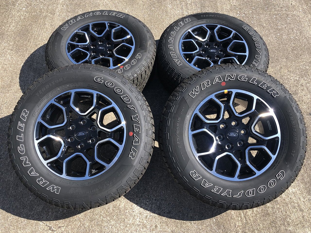 What Wheels Interchange with Jeep Grand Cherokee? - Oil Filters Online